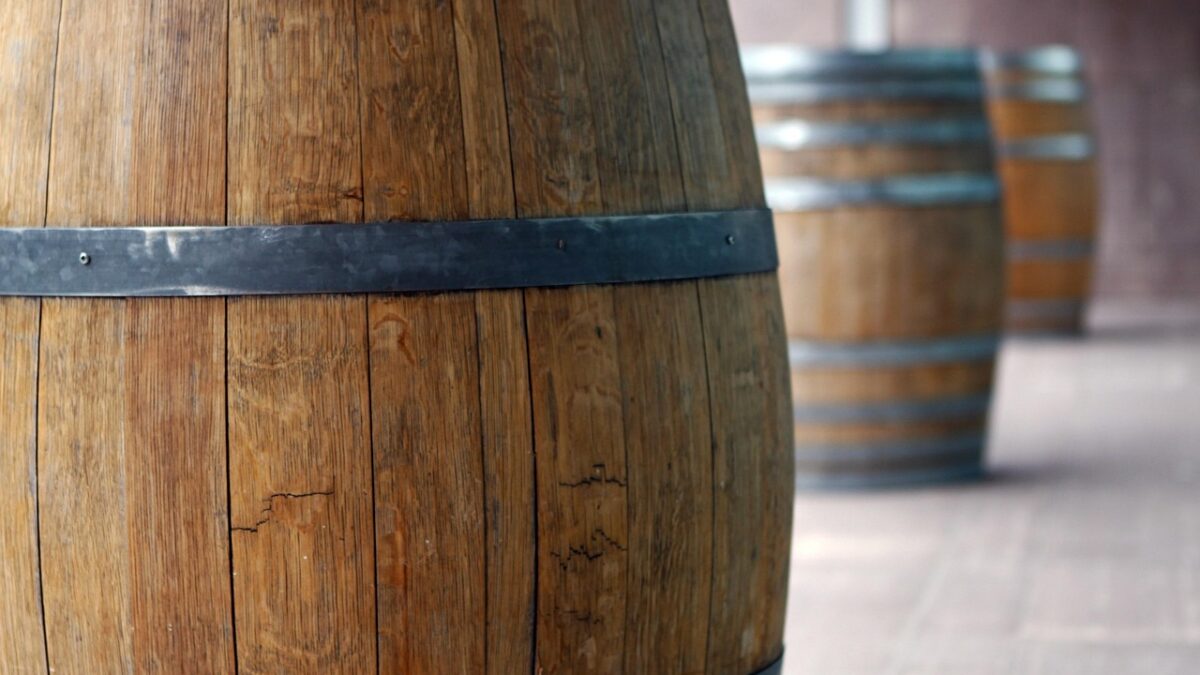 The Lifecycle of a Barrel: From Distilleries to Second-Hand Uses ...